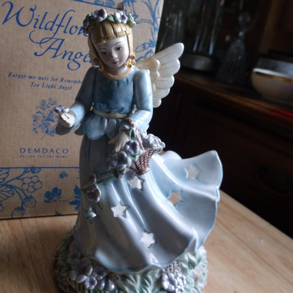 Demdaco | Accents | New Old Stock Demacio Wildflower Angle Candle ...